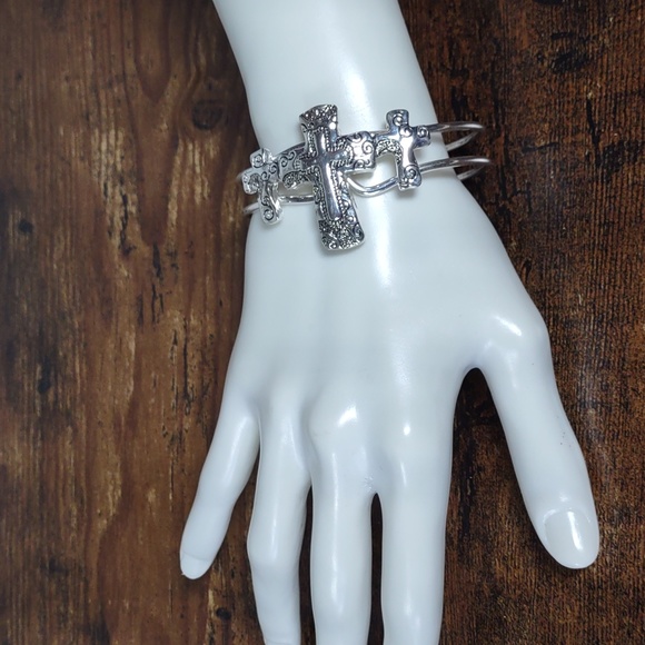 unknown | Jewelry | Triple Cross Hinged Silvertone Bracelet | Poshmark
